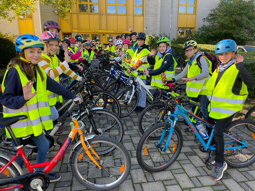Jubiläumsradeln am THG für das THG - Theodor-Heuss-Gymnasium Wolfenbüttel